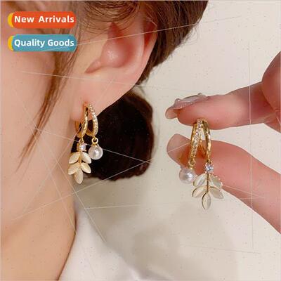 terary Sweet Pearl Cat Eye Stone Leaf Earrings che Fashion E