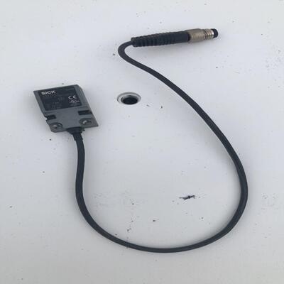 议价SICK西克 IQ20-07BPSD0S电感式接近开关 自
