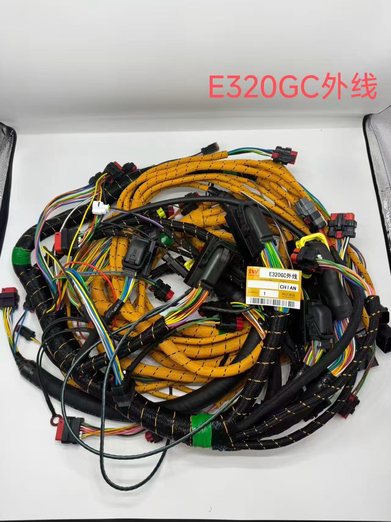 挖掘机卡特320gc外线