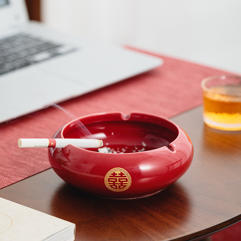 婚庆用品红色喜字烟灰缸个性潮流结婚烟缸家用客厅婚礼创意陶瓷