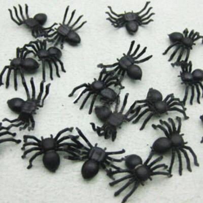 50 Pcs Useful Plastic Black Spider Halloween Decoration Fest
