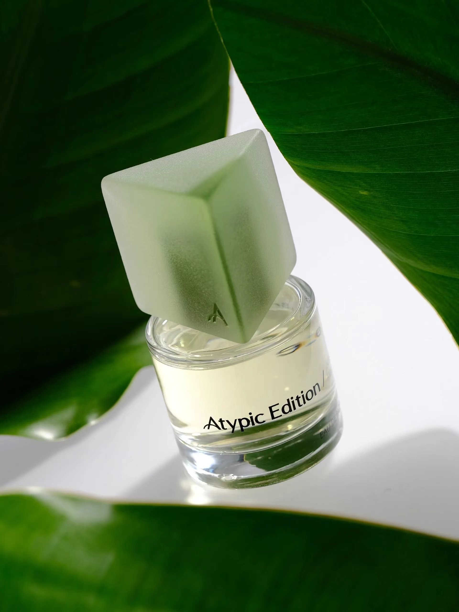 返常香水乌龙清桃Atypic Edition高级清新淡香烟木与檀绿茶试香_虎窝淘