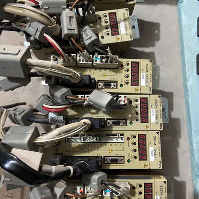 议价SGDM-01ADA-R SGDM-02ADAR安川驱动器可维修