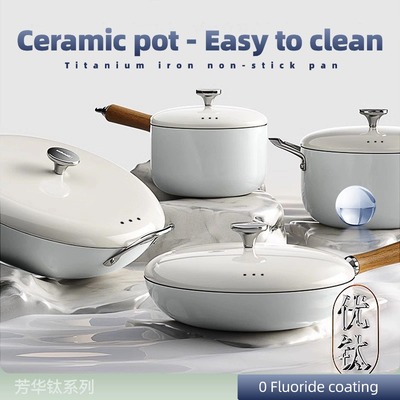 Multi-layer ceramic glaze cooking pan for frying and stir-fr