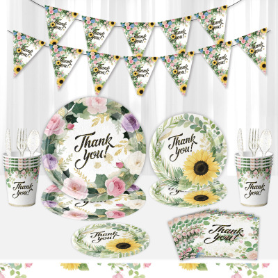 Cross border Thanksgiving themed paper plates, tissues, party utensils, decorative items, banners, flags, and triangula