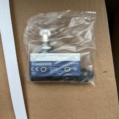 （请询价）XCJ102C限位开关，钢滚议价
