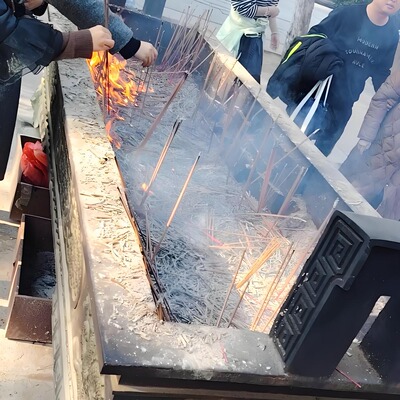 崂山三皇殿香灰香炉灰玉皇龙王财神香灰道观寺庙香灰填香炉化解