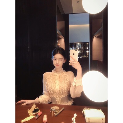 JAYKY YANG【佛罗伦萨少女】人丝高领花边衬衫女长袖收腰上衣