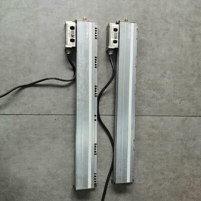 海德汉光栅尺LS187C  ML440mm两条，成色如图