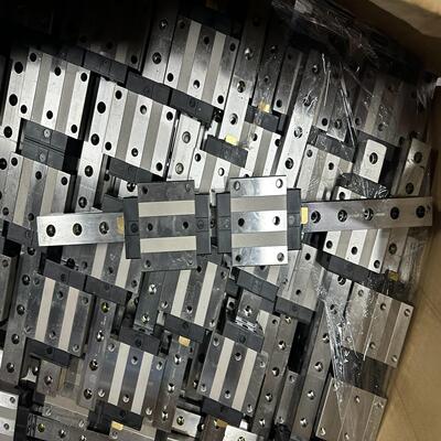 几乎全新成色 PMI银泰直线导轨 MSR35ESSF1-