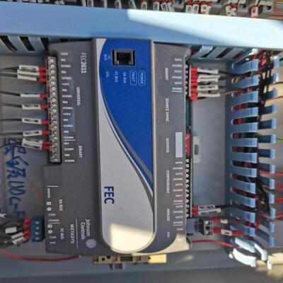 释迦自动化DDC江森控制器FEC2611网络引擎模块现货实拍
