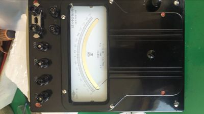 D26-W单相瓦特表功率表10-20A/150-300-600V 0.5级指针式标准电表