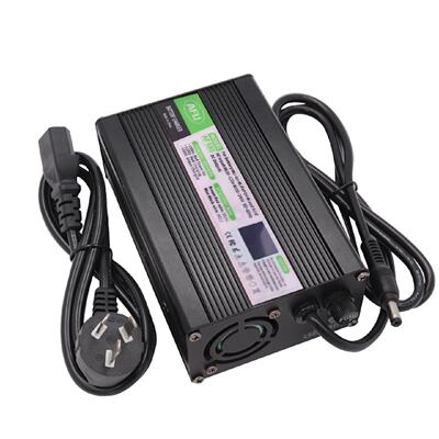 智能铝壳数显充电器54.75V5A4A通用15S48VLiFePo4电瓶AGV