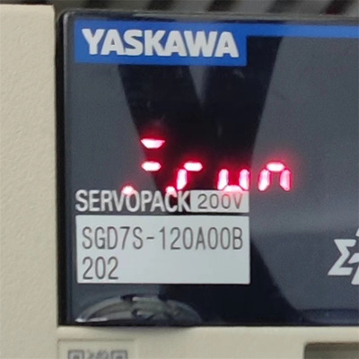 SGDV-5R5A01A002000驱动器SGDV-180A11ASGDV-2R8A11BSGDV-1R6A11B