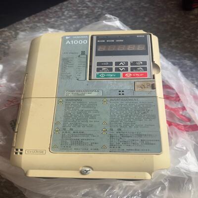 安川变频器CIMR-AB4A0005FAA 2.2KW/1.