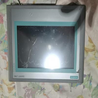 西门子7寸触摸屏，smart 700IE,成色不怎么样，功能