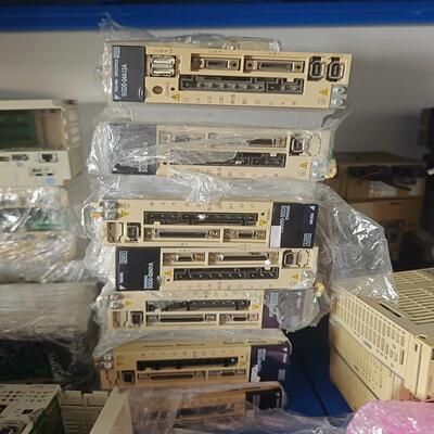 SGDS-04A01A/12A/SGDS-02A01A安川二
