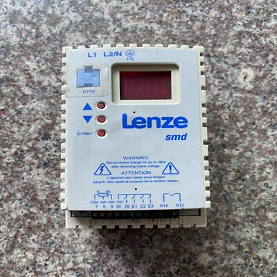 （请询价）Lenze smd伦茨370W变频器ESMD371X2SFA议价