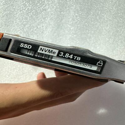 005053079/118000741(3.84TB)