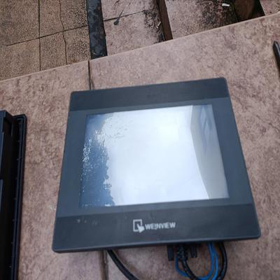 [德峰]带线，，完好功能实物成新9MT6070iH5wv威纶通触摸屏