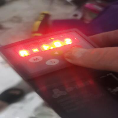 合信1.5kw驱动器，闲置，功能正常，无拆无修，成色如图