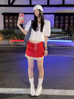 「 2.24春夏新品 」MMFISH 蕾丝下摆拼接设计感缎面半身裙 26Q060