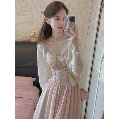 今年流行春装漂亮搭配一整套小香风绝美奶fufu两件套装碎花连衣裙