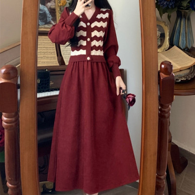 速发法式V领洋色洋装秋冬大尺长红派针织假两件码裙