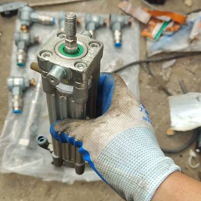 可维修Rexroth 0822350003，力士乐气缸实物拍摄具