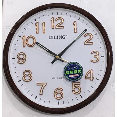 个性简约夜光字钟表客厅卧室办用挂钟墙钟 迪翎石英挂钟6871