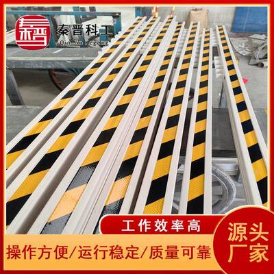 源头厂家供应1600*1800mm反光密闭栅栏门 矿用反光密闭栅栏门