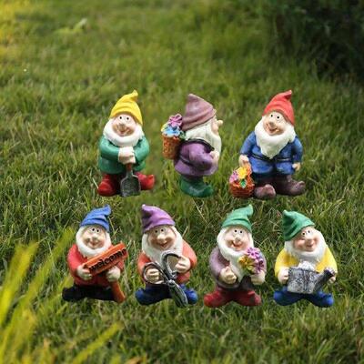 Seven Dwarfs Resin Mini Gnomes Statue Fairy Gardens