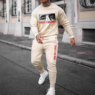 Men Khaki Crew Neck Sweatshirt Set 2026 Spring Arrival