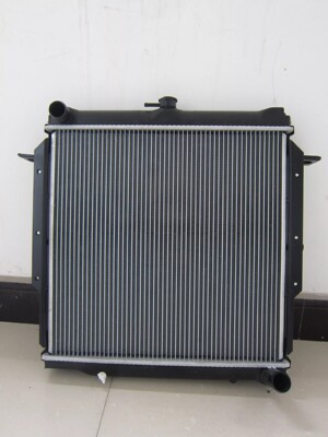 批发汽车零件铝散热器适用于LAND CRUISER 16400-79080