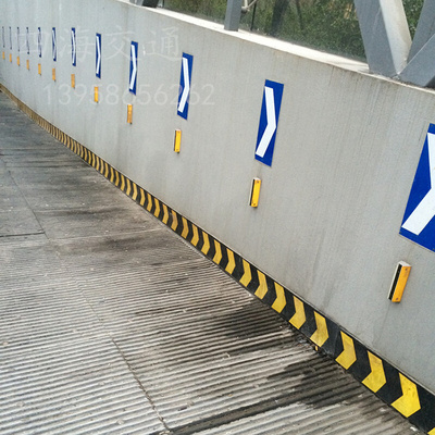 导向板车库地角线停车场指引方向导向标车库防撞条橡胶反光警示条
