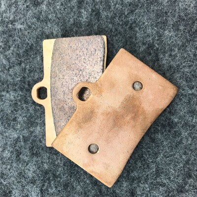 大鲍鱼对四卡钳刹车皮 全金属刹车片hf6 AK爱得利f101RPM卡钳通用