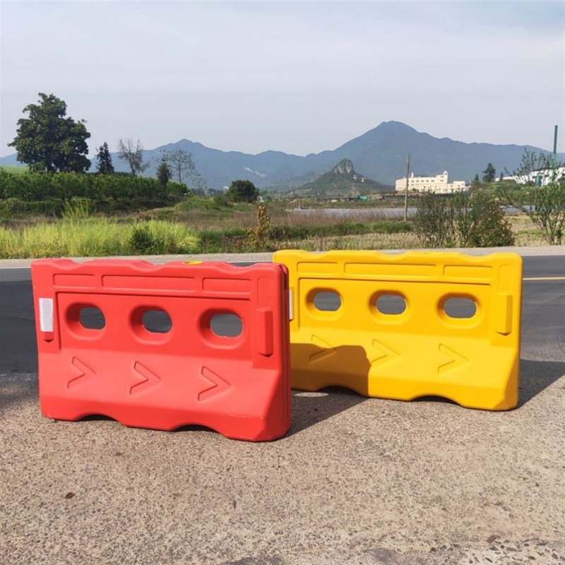 吹塑路障护栏市政可移动护栏道路水马围挡一体式工地施工围栏铁马