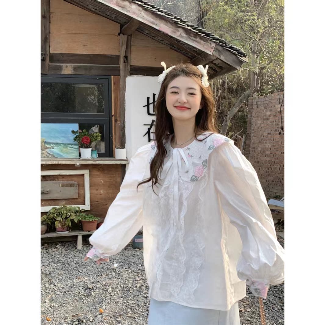 范雯雯 花间少女 绣花蕾丝边衬衫女夏季甜美娃娃领宽松泡泡袖上衣
