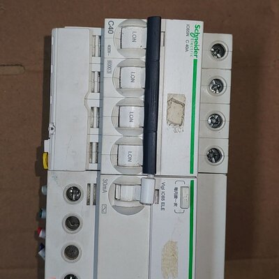 议价漏电保护器iC65C65N4PiC65NCiC65N4PCiC65NVigiELE