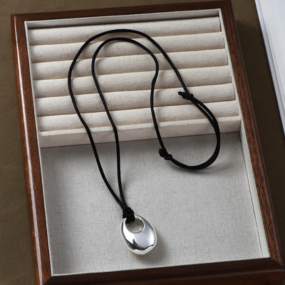 极简银色黑绳长款水滴项链女2025