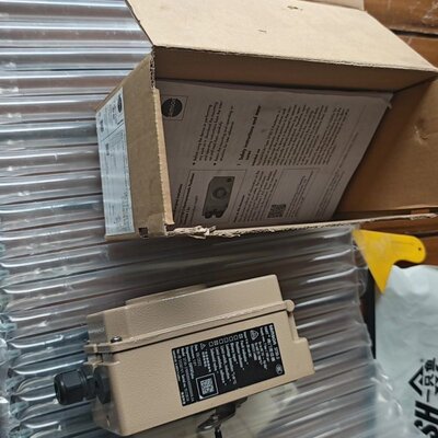 议价Samson阀门定位器3730-33730-3型37303SAMSON3730-3