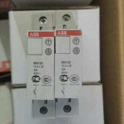 【议价】进口ABB熔断器座E93132  108X38 32A1