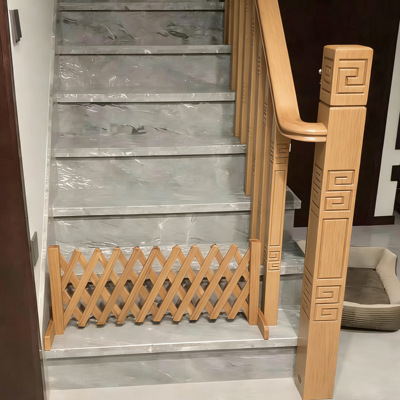 防腐木伸缩栅栏围栏室内狗猫宠物隔断院子拦门栅栏户外护栏围起来