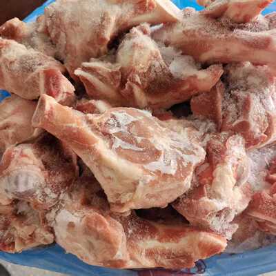 多肉猪筒骨半截前腿骨新鲜冷冻