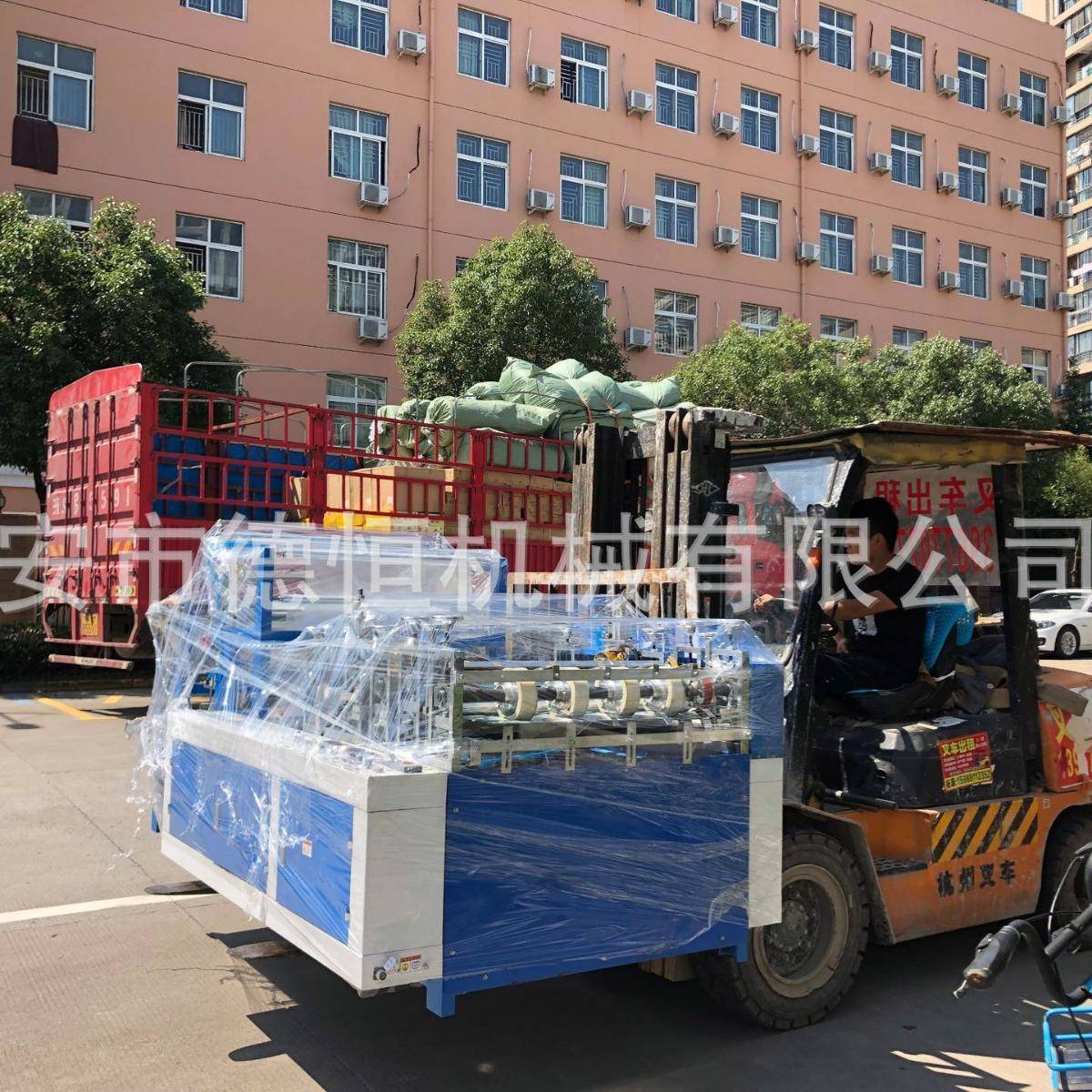 德恒制造全自动pe塑料鞋套制造机一次性超声波cpe塑料鞋套机
