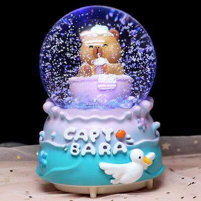 创意呆萌卡皮巴拉公仔水晶球音乐盒capybara水豚摆件儿童新年礼物