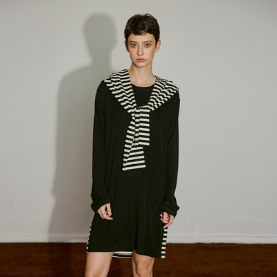 希凯驰25秋连衣裙女纯黑条纹双面装饰袖31627Q1T1001