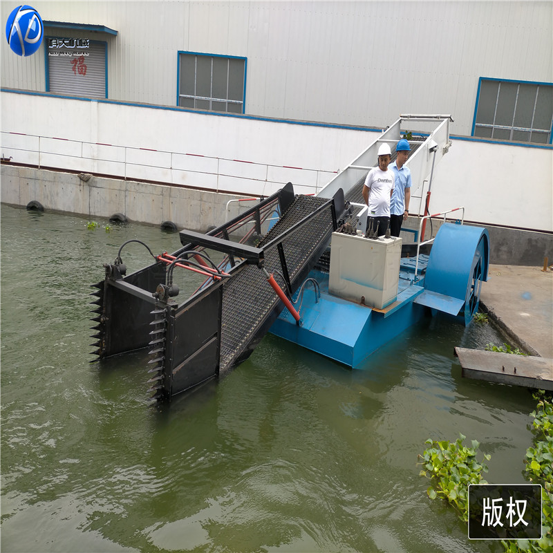 威海水草收割船 机械化清理水库杂草设备 河面收集水面垃圾船