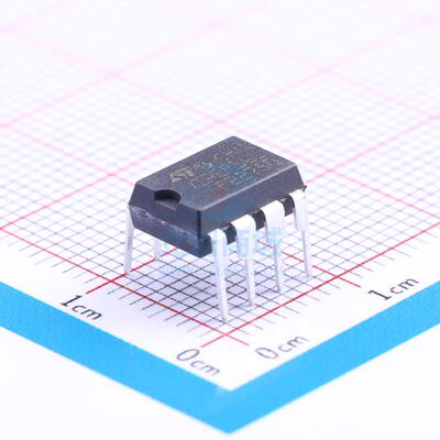 AC-DC控制器和稳压器 VIPER16LN DIP-7 ST(意法半导体)