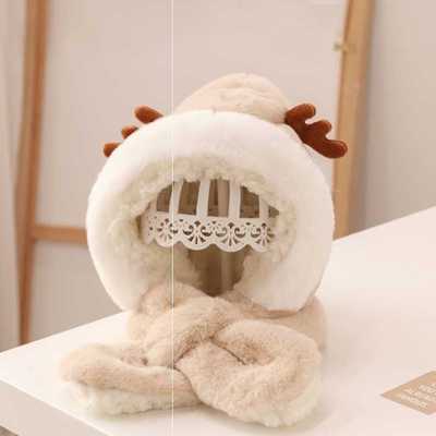 Baby hat scarf in the fall and winter of a body cap baby bib